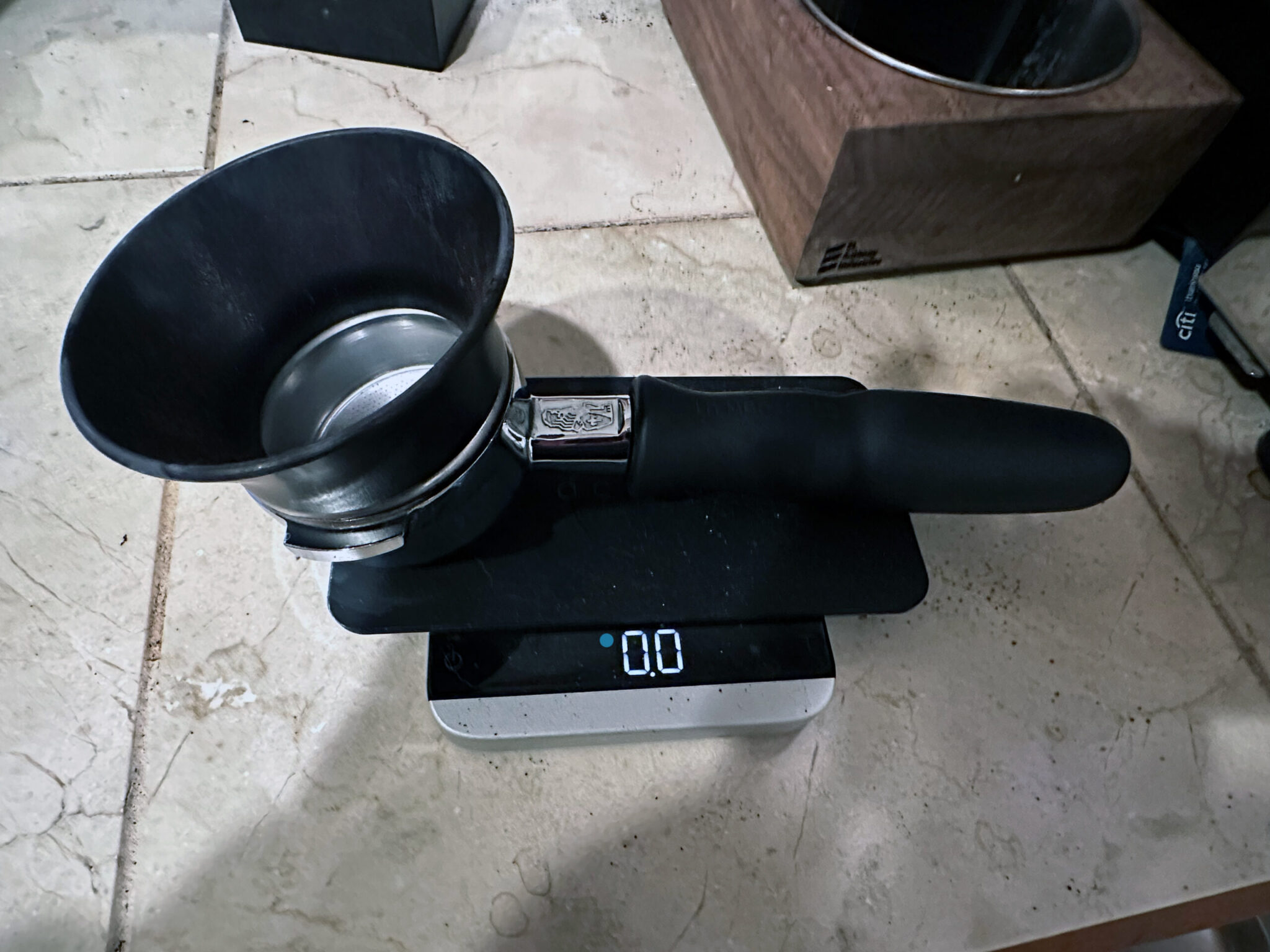 Review: Asso Dosing Funnel, Your Magnetic Espresso Grinder Savior ...